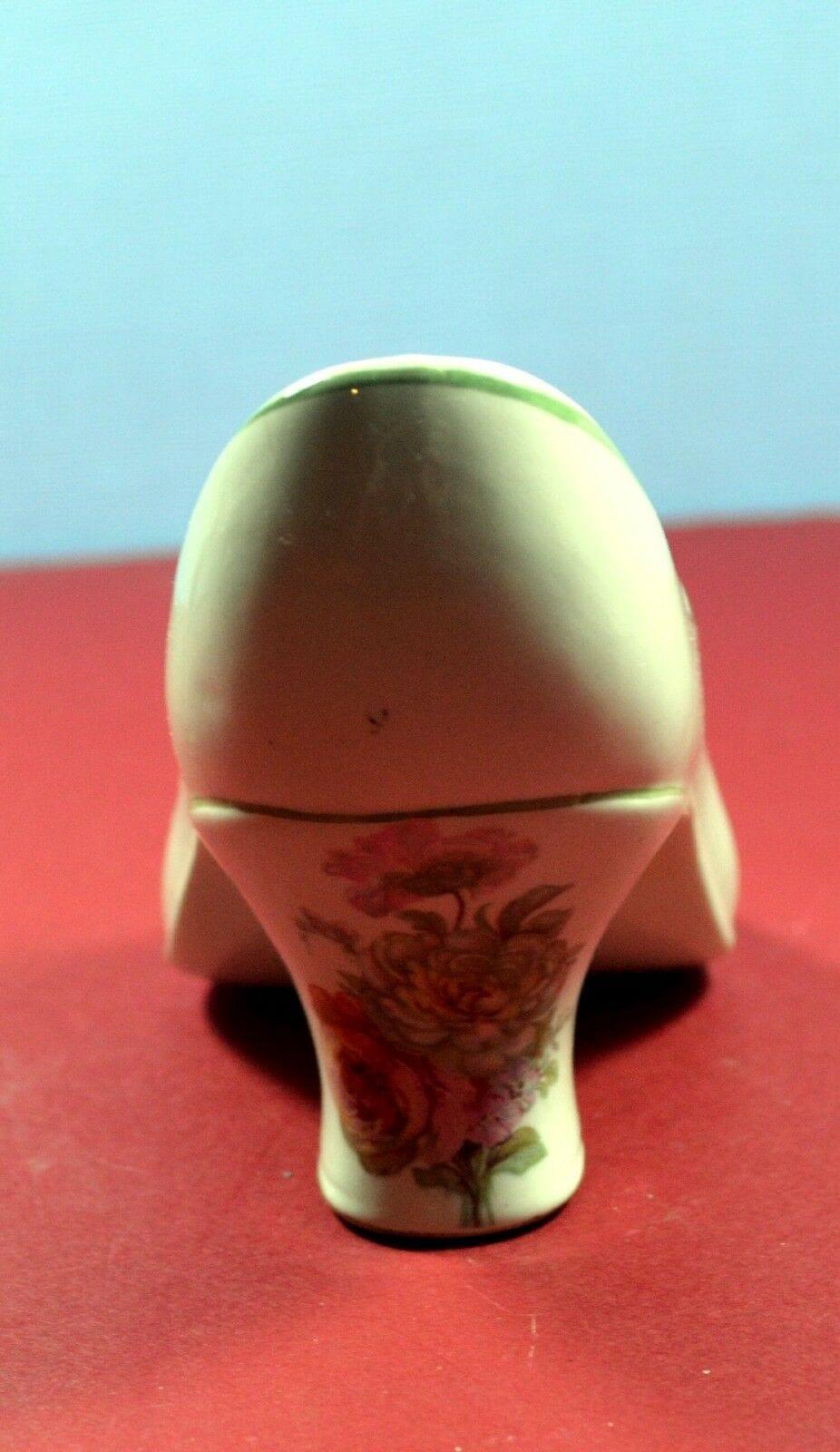 ROYAL WINTON POTTERY - BEAUTIFUL ORNAMENTAL DECORATIVE SHOE